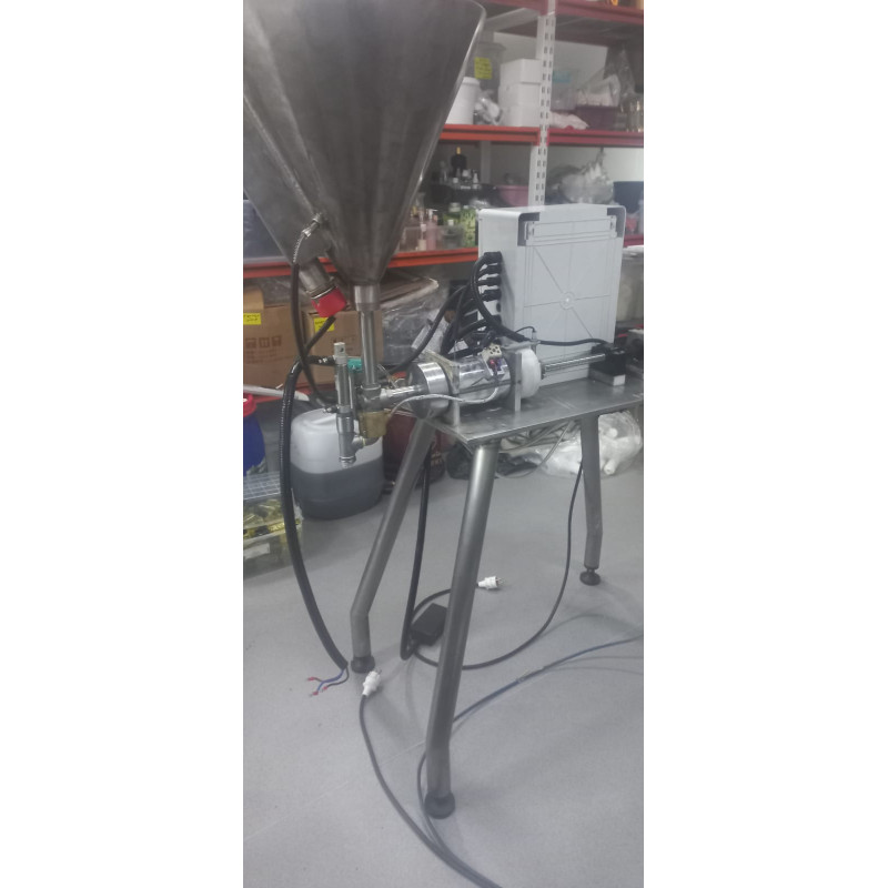 Automated Cosmetic Filling Machine